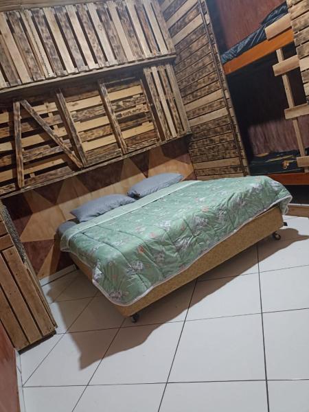 Quarto Refrigerado,sala,cozinha Completa,banheiro Privativo - Cuiabá