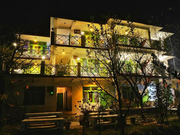Rockway Hostel - Manali