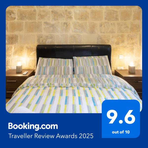 16 Lettings - Charming Character House - Malte