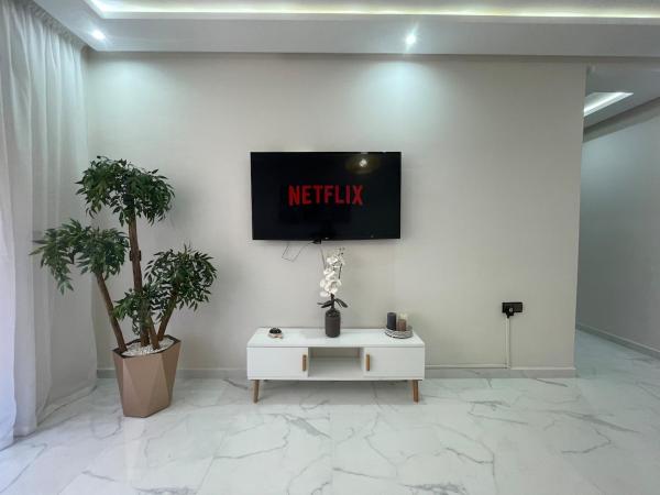 Modern Stay 3 Bedroom City Center With Balcony - 馬拉卡治