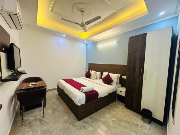 Hotel S R Plazaa - Nueva Delhi