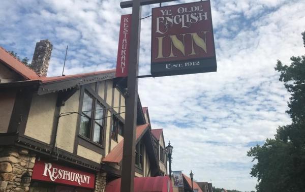 Ye Olde English Inn - Ridgedale, MO