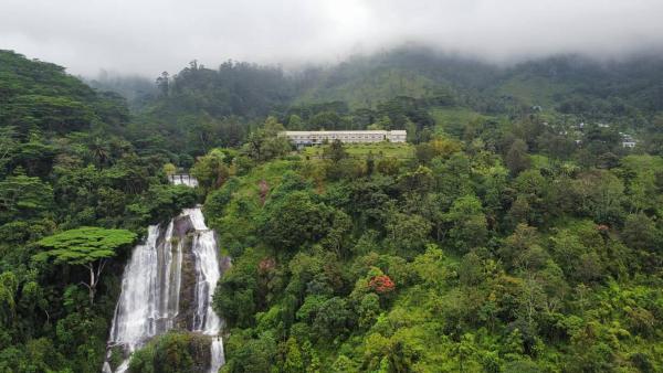 Hunas Falls - Sri Lanka