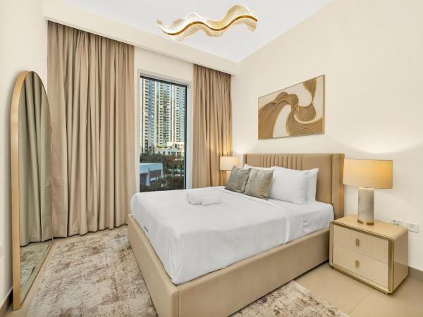 Comfort Stay In Creek Horizon - Sharjah