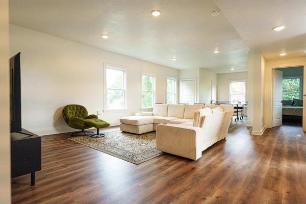 Kc Urban Loft - Overland Park, KS