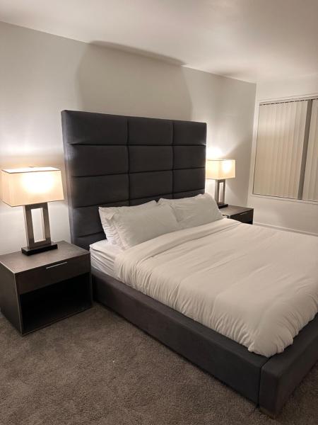 Warm And Welcoming - Los Angeles, CA