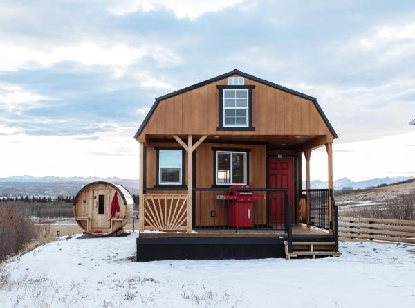 Quiet Country Cabin - Cochrane