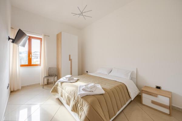 Royal Palace Capodimonte - Just A Stone's Throw From The City Center - Pozzuoli