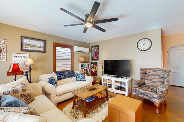 Suncatcher Haven - Phoenix, AZ