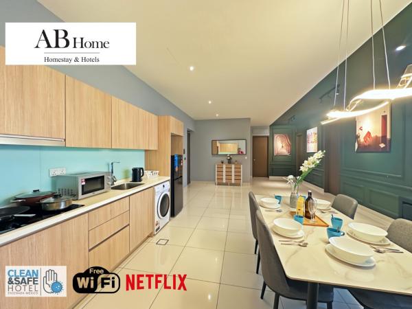 Abhome "Art Museum Suite" #Greenhaven #360"city & Sea View #Masai #Jb -
