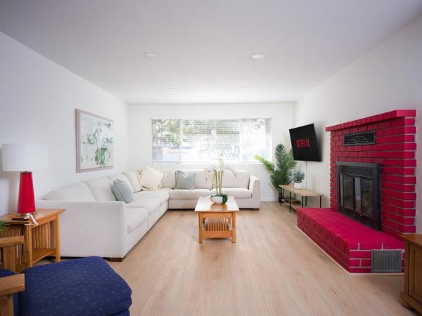 Family Home, Pool, Pong, Nintendo - Calabasas