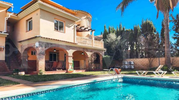 Spacious Andalusian Villa With Private Pool Rems - Benalmádena