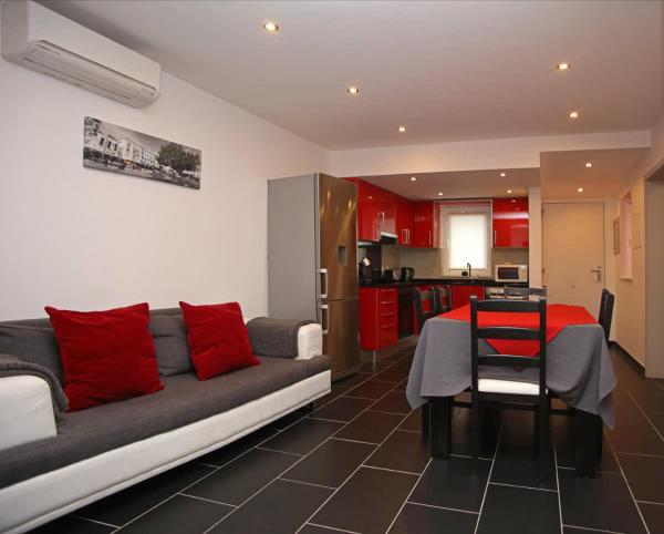 Apartment Aiko - Downtown Albufeira - Albufeira