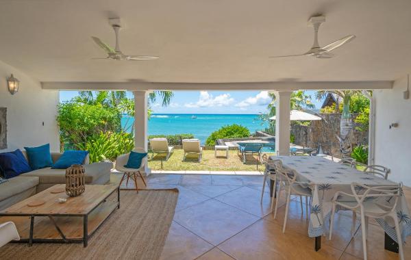 Villa La Houle- Beachfront,private Pool,3 Bedrooms - Mauritius