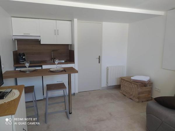 Studio Entrée Indépendante Idéal Vacance Ou Travail - Istres