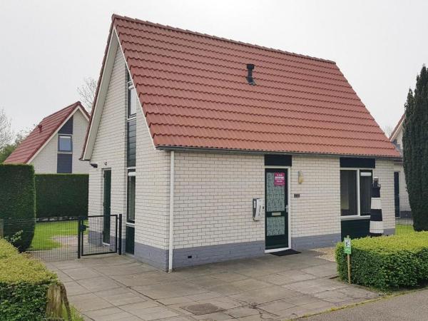 Holiday Home Near Beach In Strandpark - Breskens