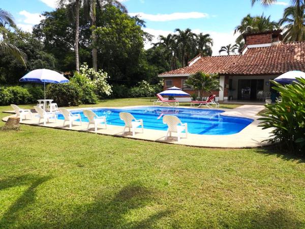 Villa Privada Con Entrada Y Salida 100 Por Ciento Flexible - Santa Fé de Antioquia