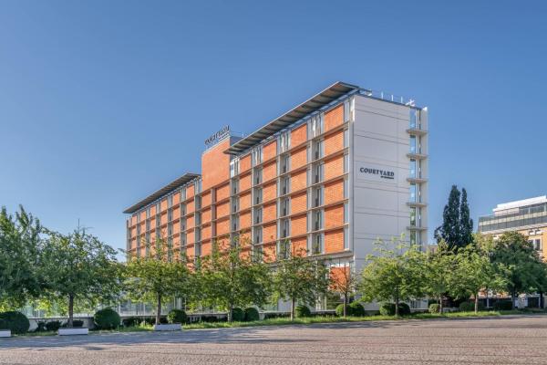 Courtyard By Marriott Linz - Linz