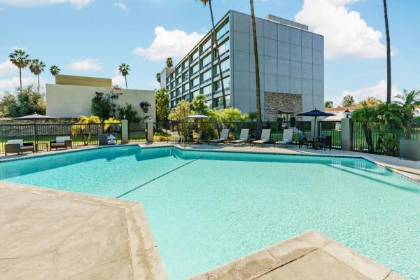 Courtyard By Marriott Los Angeles Woodland Hills - San Fernando
