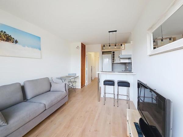 Vacation Apartment Near Sea With Private Parking - Antibes