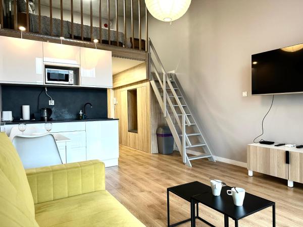 Zarembowicza Apt 36 - Self Check-in 20h - Parking &Lift - Wrocław