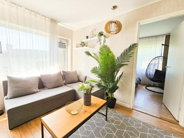 Cofy Rentals - Centrally Located, Quiet District, Air-conditioning, Free Parking, 24-7 Express Check-in-out, Close To Sea And Everything You Need For Living! - Estonia