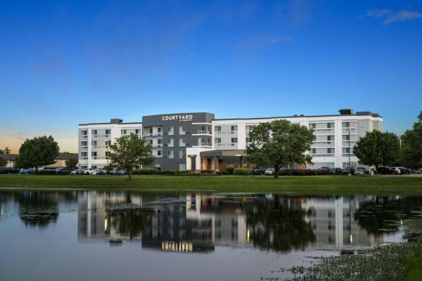 Courtyard By Marriott Evansville East - Evansville, IN