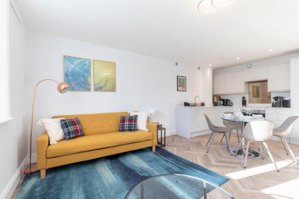 Modern Apartment In Historic Gloucester Quays - Gloucester