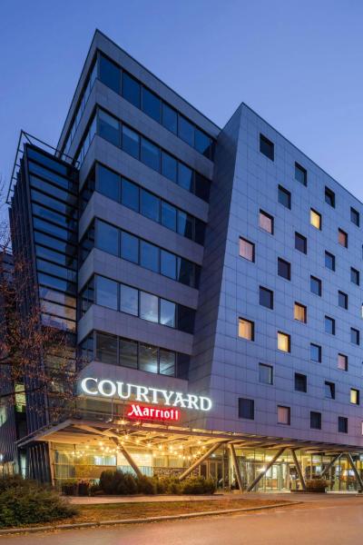 Courtyard By Marriott Prague City - Prague