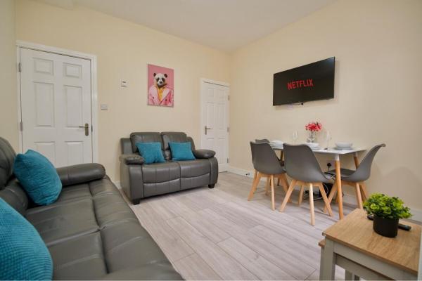 Monks Villa Fully Furnished Home Coventry - Coventry