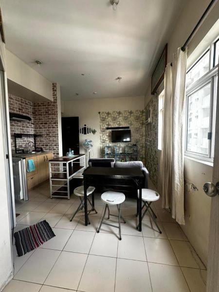 1br-corner Unit At Laureano Di Trevi Makati - Metro Manila