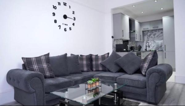 Newly Refurbished 2 Bed ! - Glasgow