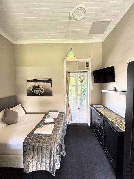 Grand Hotel Mount Morgan - Australien