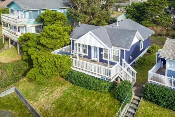 Harbor Lights - Lincoln City, OR