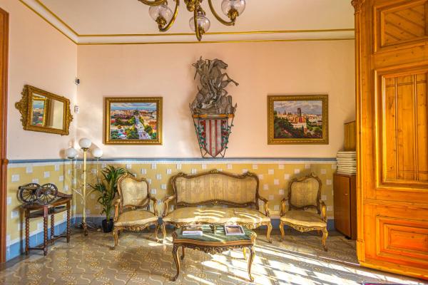 Hotel Llar De Capitans - Montmeló