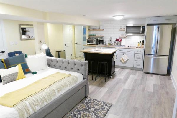 Cozy Industrial Bijou Studio With Parking - Largo, MD