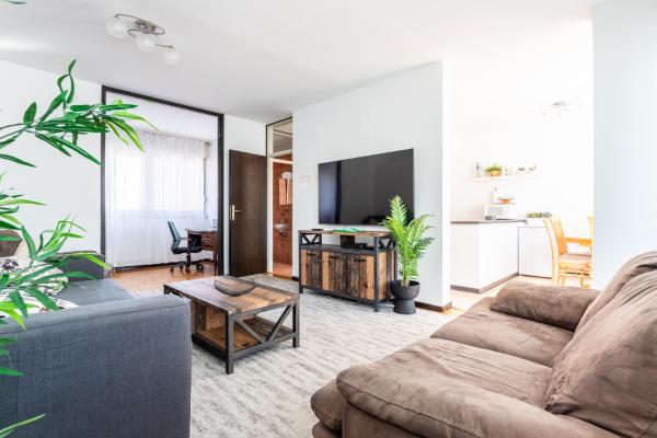 Spacious 3 Bedroom Apartment Chiara Near Beach & Old Tovn - Split