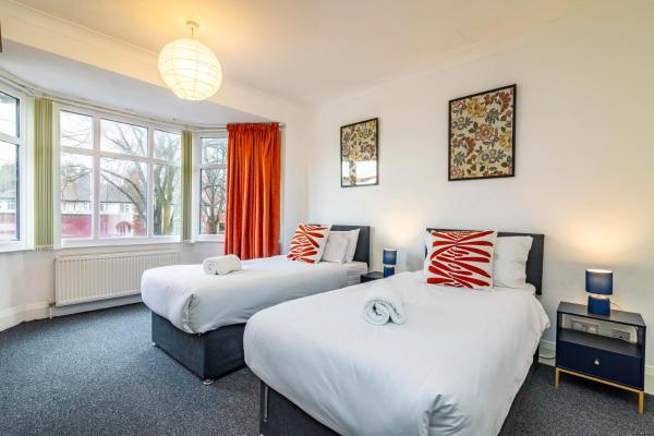 University View-off-street Parking-sleeps 8-fast Wifi - Nottingham