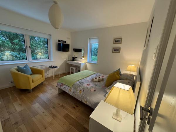 Elm Grove, Family Room - County Cork