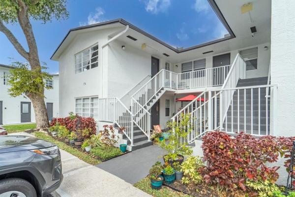 Serene Oasis - Sleeps 11 - Palm Waves Stays - Coconut Creek, FL