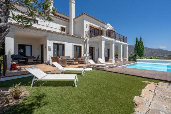 Luxury Modern 5br Villa - Infinity Pool & Panoramic Sea Views - Costa del Sol