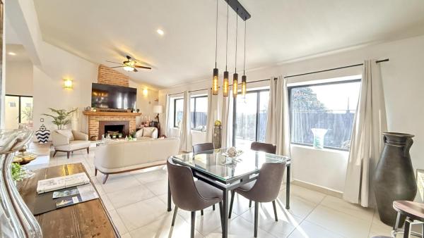 Luxurious 3-bedroom Retreat In Ajijic - San Antonio- Walk To Everything - Ajijic