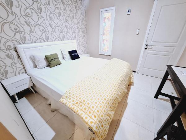 Urbanview Roemah Tanjung Blitar - Karangsari