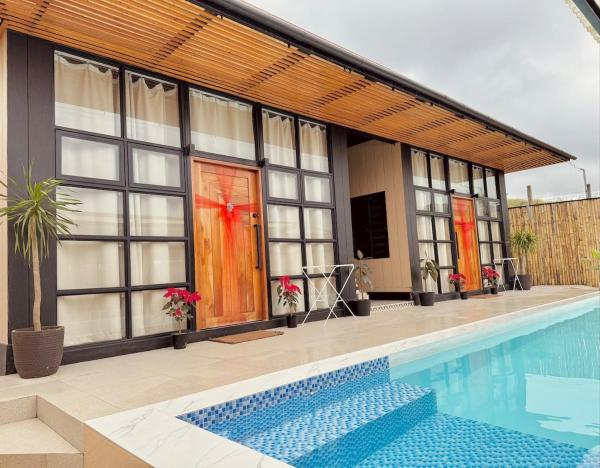 Casa Nel Mezzo - A Pineapple Farm Escapee - Tagaytay