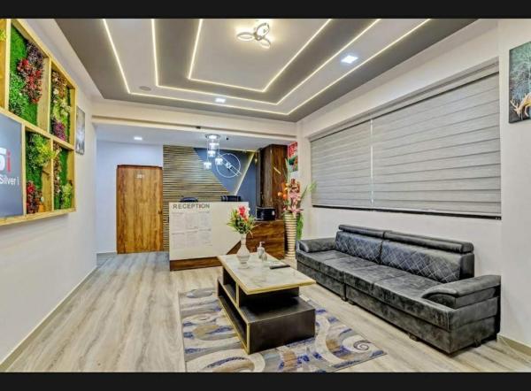 Hotel Sliver I - Surat