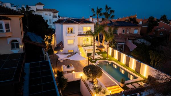 Vacation Marbella I Sunny Camelia Villa Heated Pool, Recently Renovated, Best Residential Neighborhood In Benalmadena, Short Walk To The Beach, Cinema Room - Benalmádena