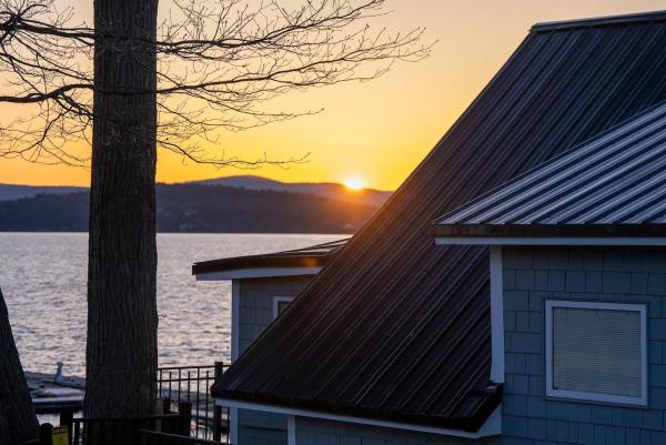 Lakefront Cottage In Colchester - Burlington, VT