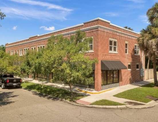 Modern Industrial Townhouses - Jacksonville, FL