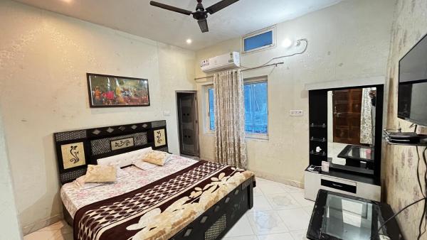Sunset Backpackers Hostel - Orchhâ