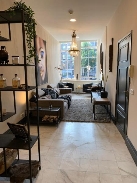 Unique Royal Basement Residence - Diemen